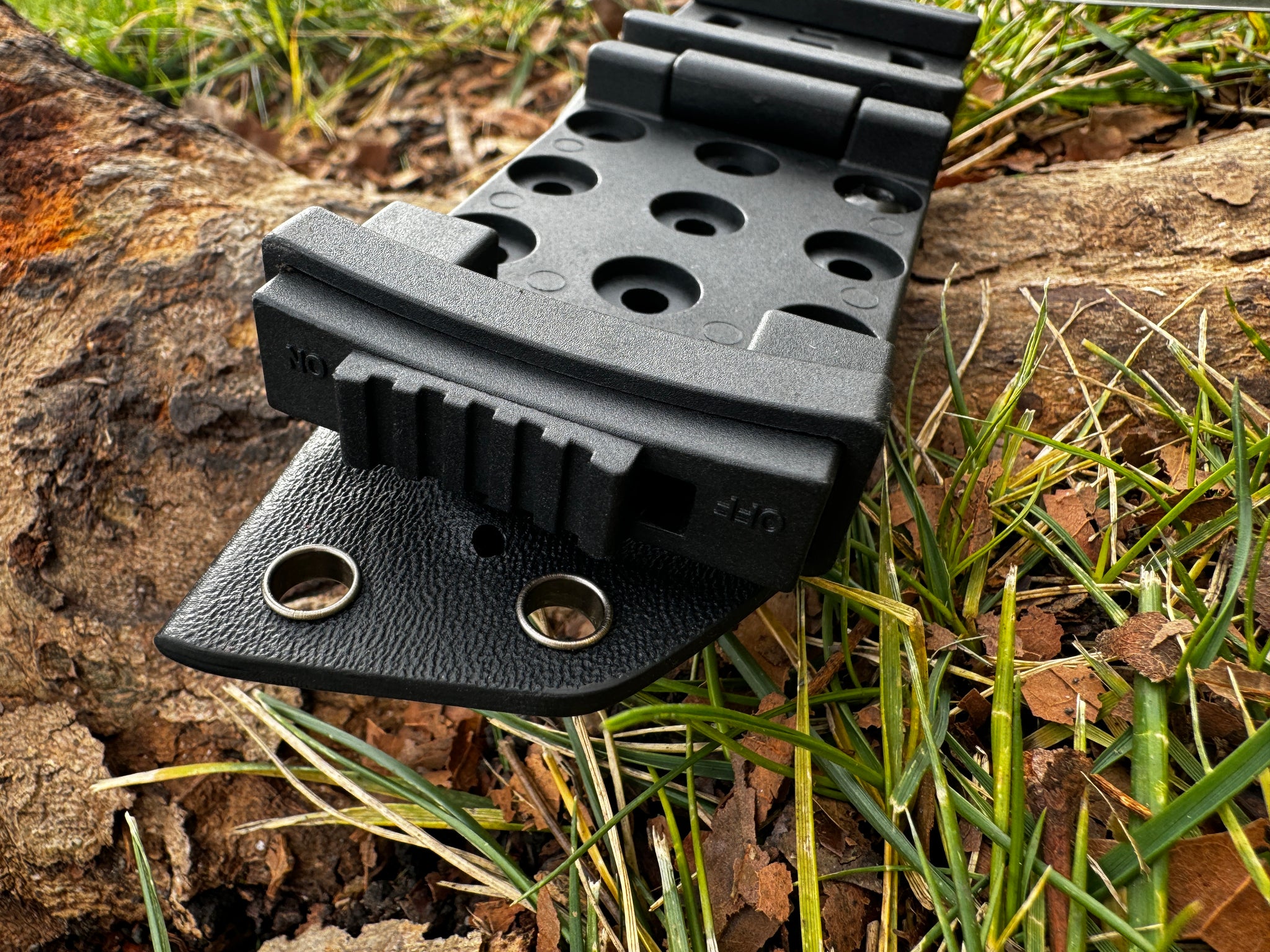 Compact R4A - Ready 4 Action Knife / D2 Fixed Blade ( UGM GLOW Scales ...