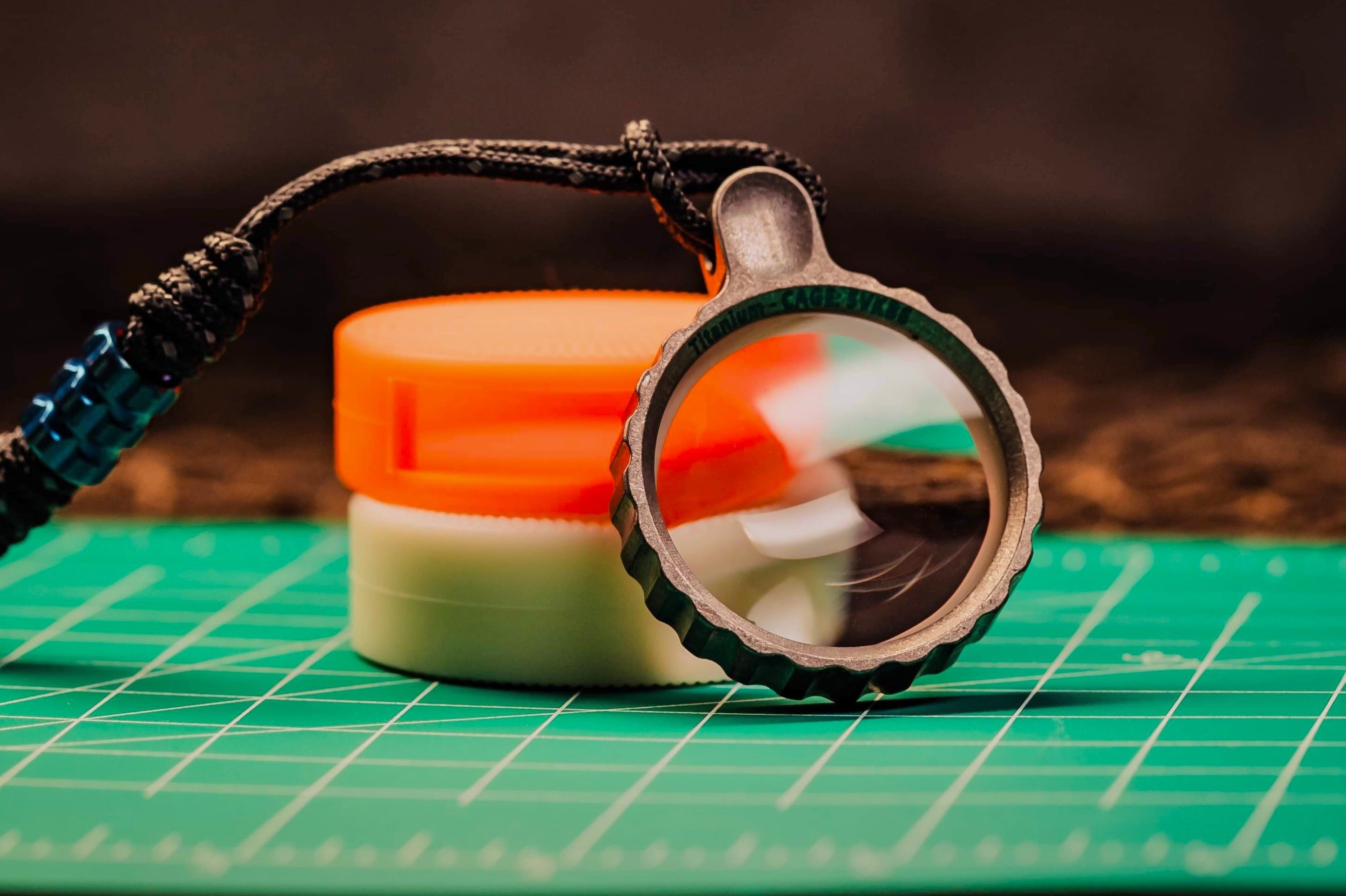 Titan Zoom - Sapphire Pocket Magnifier by Maratac® – CountyComm