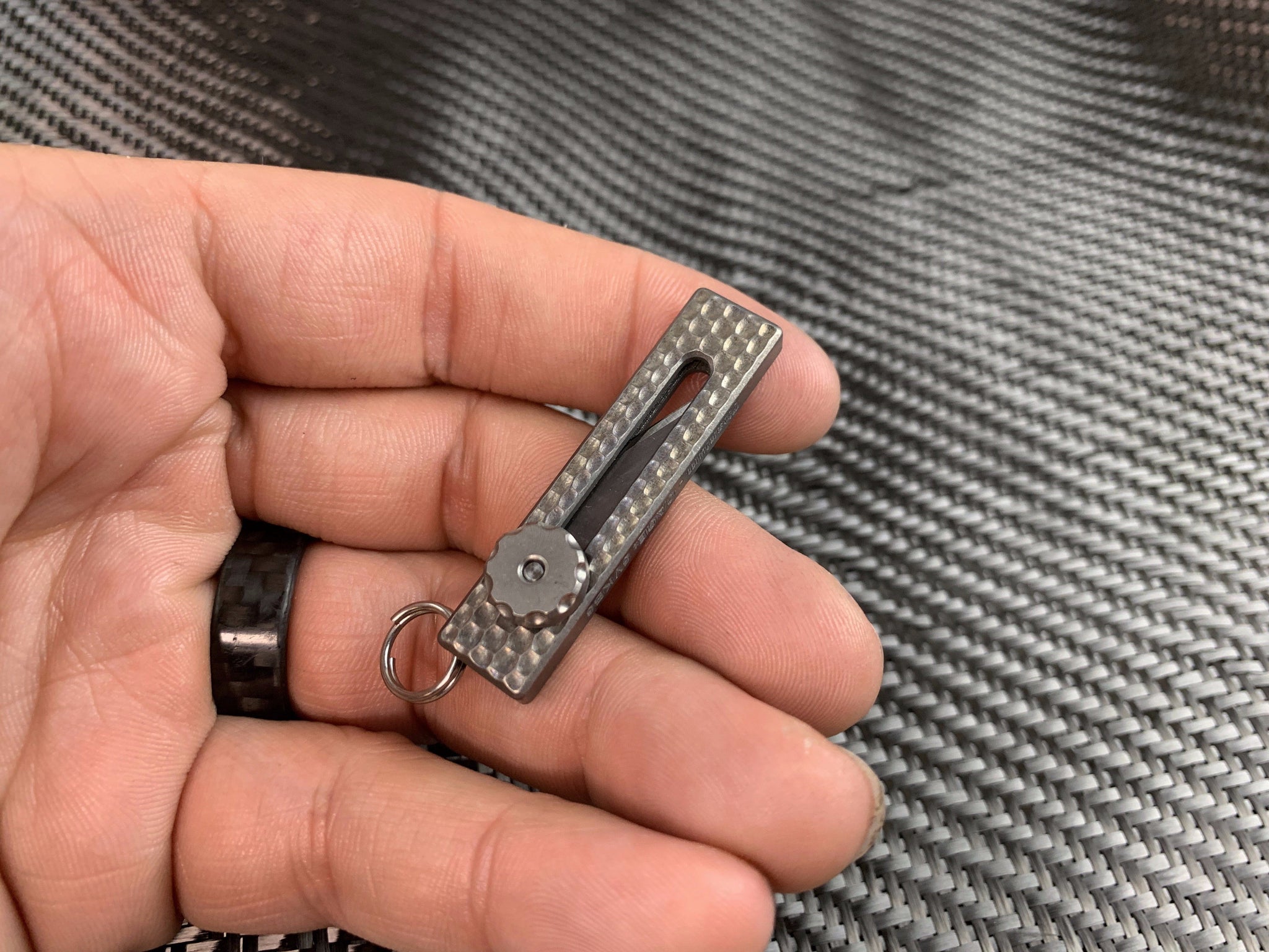 Slide Lock Titanium Craft Knife - Coming Soon! – CountyComm