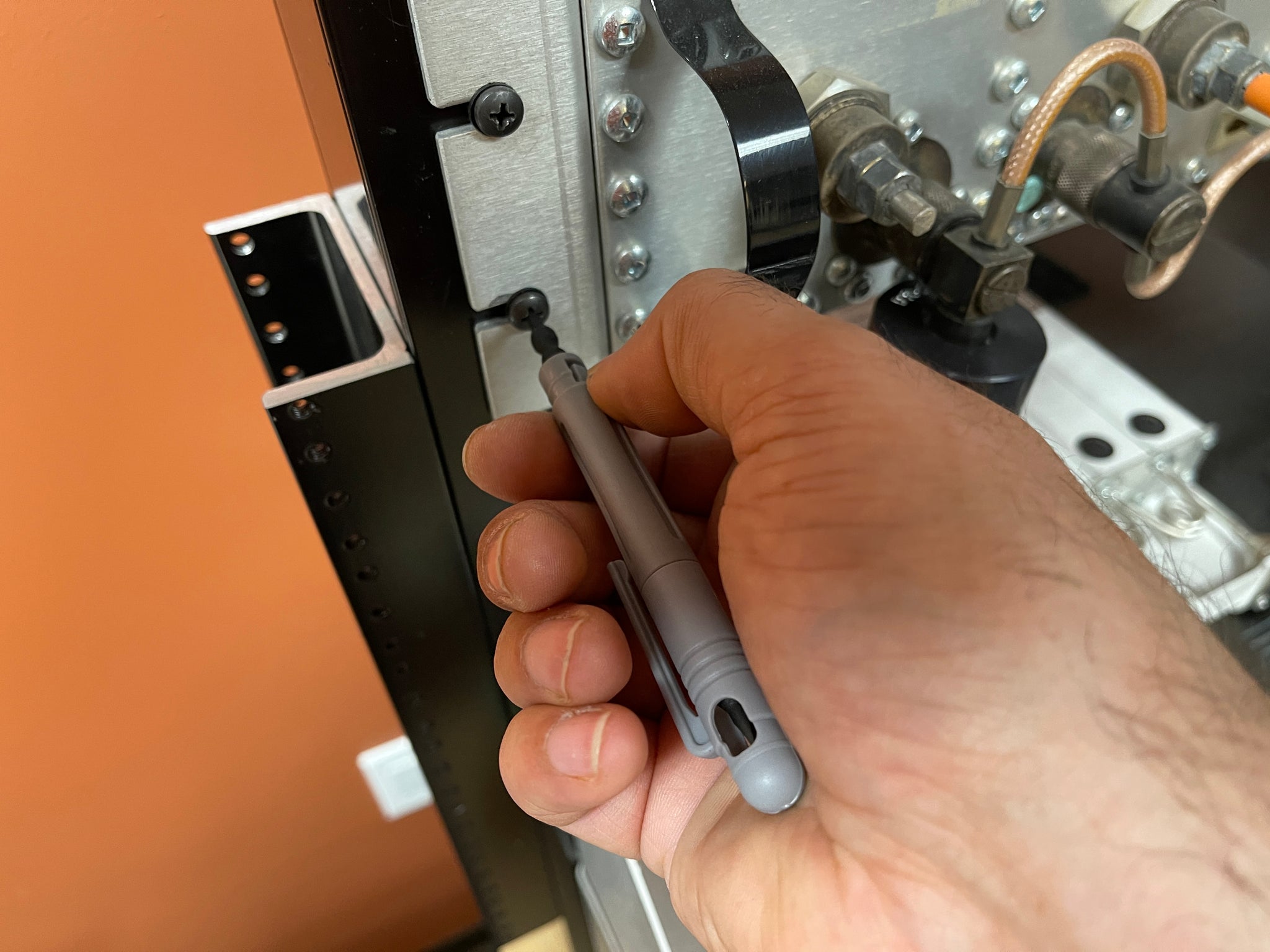 1x4 Technician's Pocket Screw Driver - Gen 2 – CountyComm