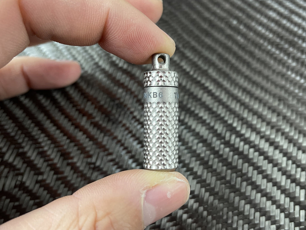 Piccolo Titanium Dimpled Capsule | CountyComm