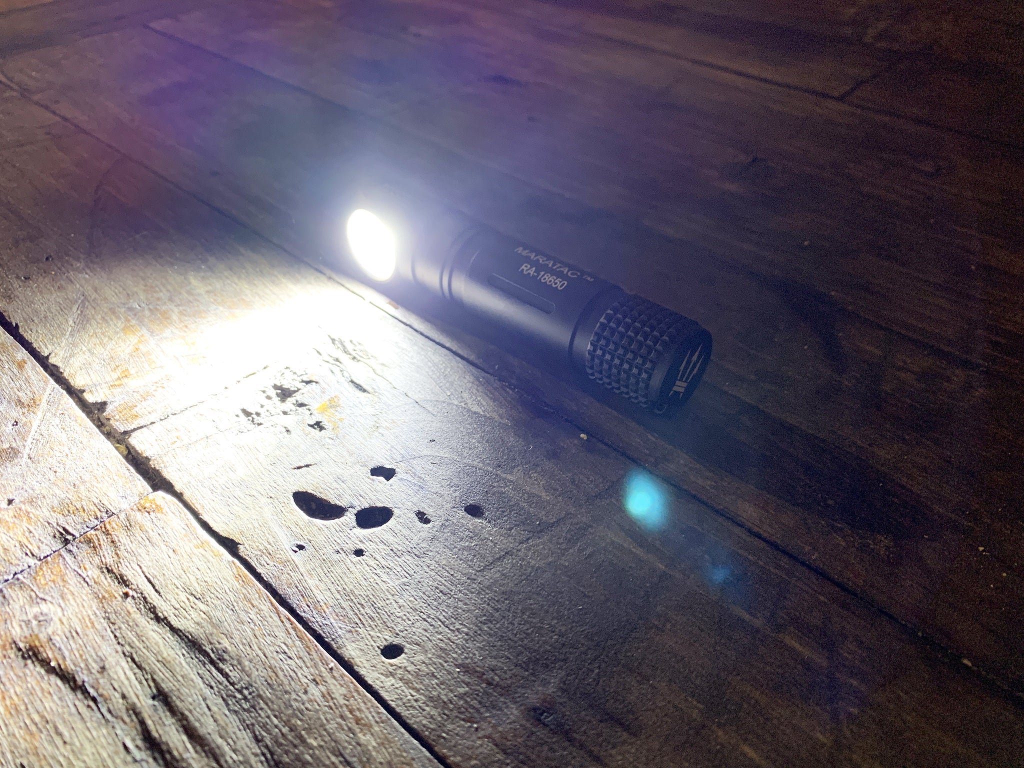 RA-18650 Right Angle Flood Flashlight by Maratac® – CountyComm